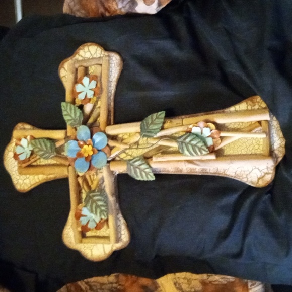 Wall Decor | This Is A Very Unique Cross It Is Heavy Its Painted With ...